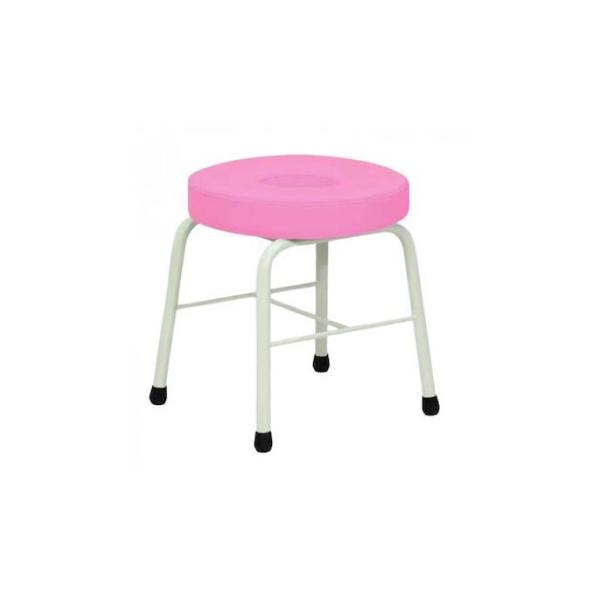 分娩後の着座時に重宝する局部痛を最大限に緩和する産褥椅子です。床面をキズから守る専用脚ゴム付きです。頑丈なスチール製溶接加工です。<br>●こちらの商品は、北海道・沖縄・離島への配送は、別途送料がかかる場合がございますので、予め...