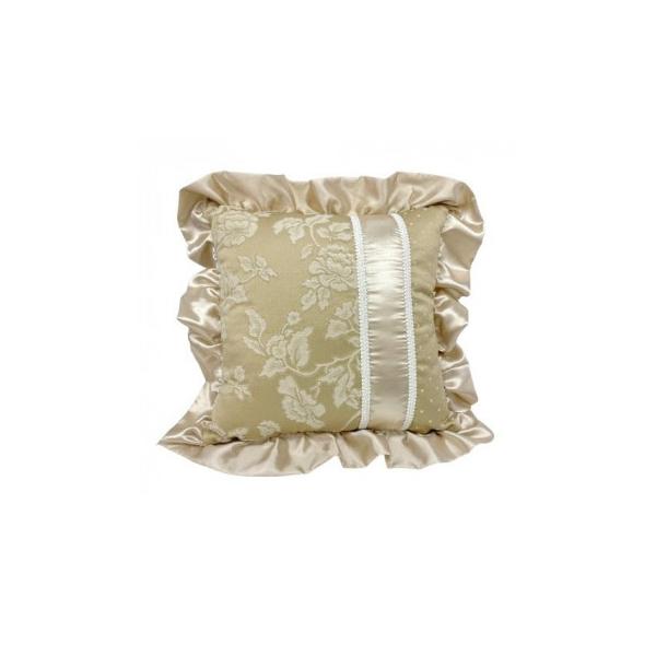 人気の秘密は女性の心を擽るフリルを使いエレガントなデザインと実用性を兼ね備えた商品にあります。高級感の有る生地に沢山のフリルをあしらったとってもお洒落なクッションです。カバーはファスナーが付いて取り外しOKです。<br>●こちら...