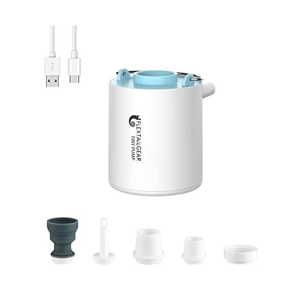 【超小型手持ち式エアーポンプ】TINY PUMP 電動エアーポンプは僅か80gの軽量で収納や持ち運びにとても便利です。サイズはとてもコンパクトで、ワンボタンスタートおよび手のひらサイズなので子供でも簡単に使用できます。ビーチ、キャンプ、アウ...