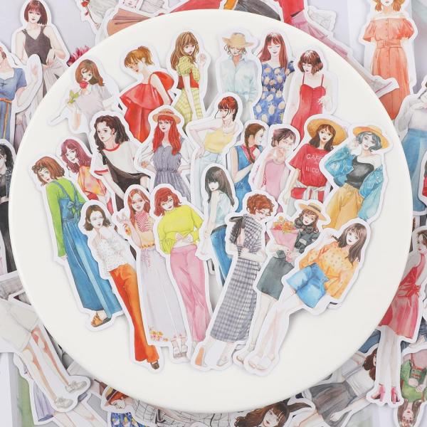 【商品内容】パッケージには約100枚のコラージュ 素材が入っており、大容量セットなので、長く使えます。【豊富な絵柄】約100種類の異なるスタイルの女の子フレークシールが入っており、お好みやシーンによって利用できます。【再利用可能】これらの女...