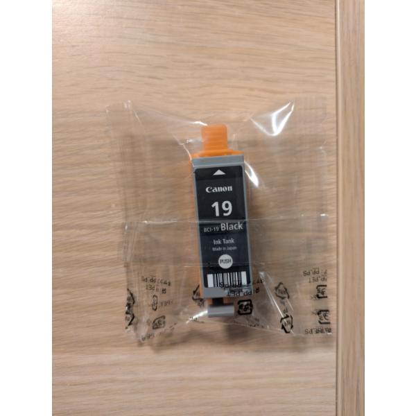 外箱なしアウトレット商品（使用期限不明）にご理解いただけるお客様のみご購入お願い致します。クリックポスト（プチプチ内包封筒に入れ）ポスト投函にて発送となります。普段プリンターを使用していない場合、インク交換前に、ヘッドクリーニングを行ってか...