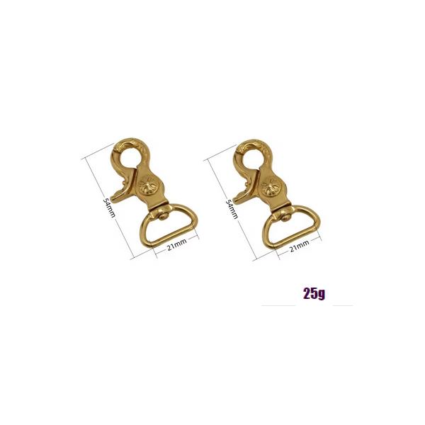 真鍮製のナスカンですバッグの補修などに