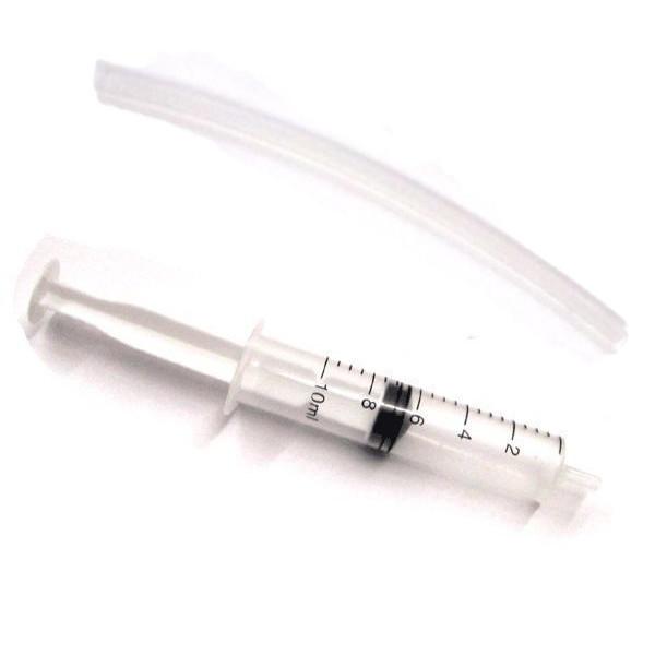 液体注入用のシリンジです気泡を入れないようにゆっくりと吸い上げてくださいニードルに代わりにシリコンチューブが付きますので湾曲した使用に向いています液体の計量に適していますので、プラモデル製作　工作等の様々な用途にもご利用いただけますセット内...
