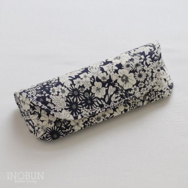 ●【あすつく】をご希望のお客様へ●お届け指定日で【あすつく】をお選び下さい。ただし、12時までの受付となります。人気のリバティプリントを使用したスリムで軽量なメガネケース。バッグの中に入れてもかさばらず持ち運びやすいので、お仕事や習い事、旅...