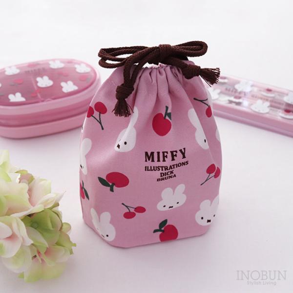 ●【あすつく】をご希望のお客様へ●お届け指定日で【あすつく】をお選び下さい。ただし、12時までの受付となります。コップとお揃いで持ちたい可愛いミニ巾着。園や学校のコップ入れ以外にも、お出かけの際のおやつ入れや小物入れなど、色んな用途にお使い...