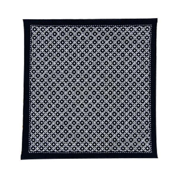 初級者向け。「一目刺し」とは、刺し子の技法のひとつで、一定の針目で縦、横、斜めと同じ方向を順に刺していく技法です。コースターやふきんなど、身近なものから刺し子を取り入れて、日々の暮らしに彩りを添えてみませんか。<br>●こちらの...