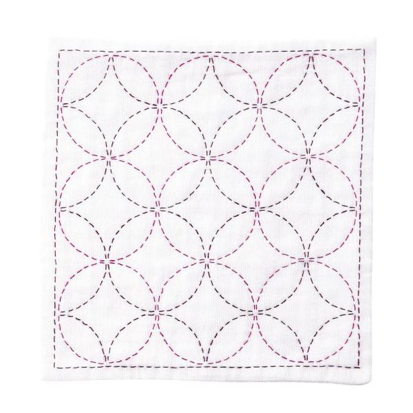 自分で作るので愛着がわくこと間違いなし!ハンカチは3重ガーゼを使用しています。図案は布にプリント済。<br>●こちらの商品は、北海道・沖縄・離島への配送は、別途送料がかかる場合がございますので、予めご了承くださいませ。