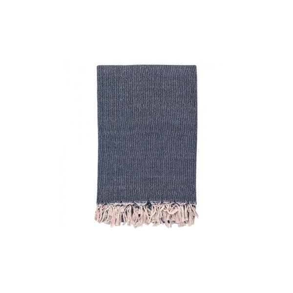 シンプルでどんなインテリアにも馴染むマルチカバー。<br>●こちらの商品は、北海道・沖縄・離島への配送は、別途送料がかかる場合がございますので、予めご了承くださいませ。