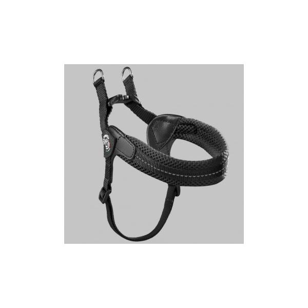 犬種の体型に合わせて胴回り部分の調節が可能なハーネスです。背中のバックルは簡単に着脱可能で、毎日の散歩やドッグラン、アジリティーなどの運動をする際に動きを妨げません。柔らかく触り心地の良いソフトメッシュ生地は軽くて通気性があり負担になりにく...