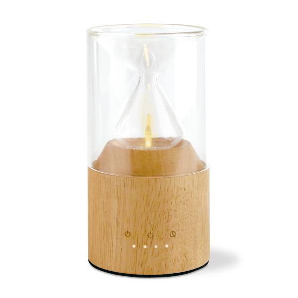 【仕様詳細】・本体サイズ：直径80×高さ153mm 約350g・外装サイズ：幅425×奥行320×高さ445mm・素材：ガラス・天然木・有効芳香空間：約18畳・消費電力：約1Ｗ・電源：DC 5V 1A（コード長1ｍ）・噴霧方式：アロマドロッ...