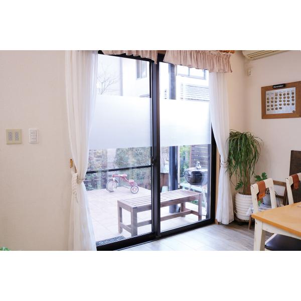 メーカー直送のため代引きでの決済は不可となります。銀行振り込み・コンビニ・クレジット・後払い決済でご購入下さい。飛散防止窓貼りシートすりガラスタイプ（４６×９０ｃｍ） 51795飛散防止用の窓貼りシート（すりガラスタイプ）サイズ：46×90...