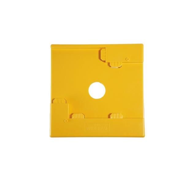 強化プラスチック製、足場ジャッキベースの沈み込み防止用敷盤。 荒れた地盤面で使用することで足場部材が安定。センター部はもちろん、カド・サイド部の3箇所にベースをセットできます。スライド式でセットも簡単！！※エコワイドベース角兼用　のリニュー...