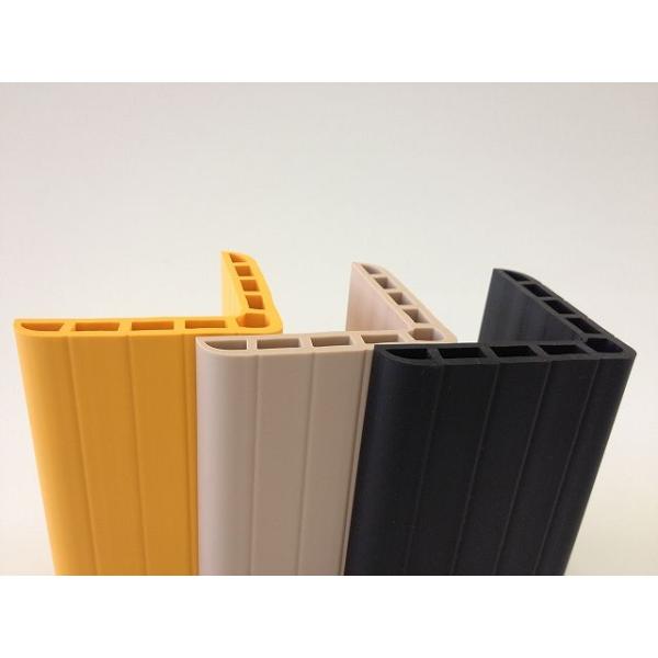 《ご確認事項》※2019年6月より適用個人宅への発送が出来ない商品です。納入先には必ず法人名や屋号のある所を指定いただき、その名前を明記下さい。コーナー部分の養生に！ソフトな感触で、取り付けも簡単。カッター・ハサミでカットできます。材質 ：...