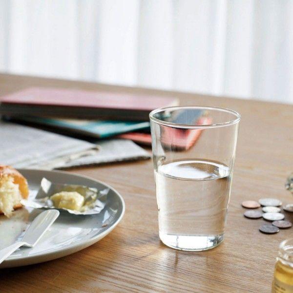 『THE　GLASS』は、耐熱ガラスを贅沢に極限まで厚く使用。割れにくく、軽く、電子レンジや食器洗い機でも使えるグラスを実現しました。【形状】持ちやすく、飲み口の当たりが良く、洗いやすいこと。スタンダードで長く使えること。【素材】丈夫で割れ...