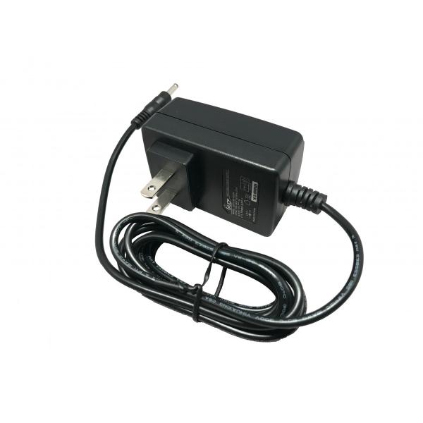 ・入力側コネクタ:平型２ピンプラグ(オス)・出力側コネクタ：出力側:外径3.5mm、内径1.35mm（プラグ長：11mm）・本体サイズ：約43mm×68mm×H39mm（プラグ部除く）・ケーブル長さ:1.5m　重量:約111g・入力定格：A...