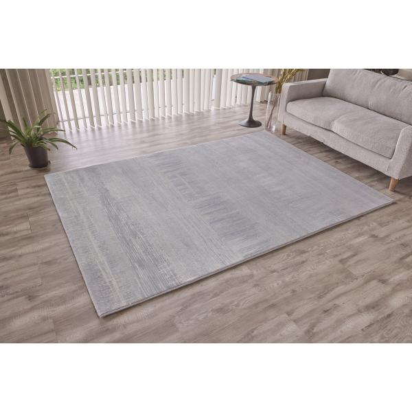 ■ 落ち着いた配色のウィルトンカーペット■ 遊び毛が少なく、パイルの長さ（11mm）■ ウイルトン織の特徴は、高い耐久性を持っています■ 床暖房にも対応　※ 染色の特性上、新しいうちは他のものと擦れ合うと色落ち・色移りする場合がございます。...