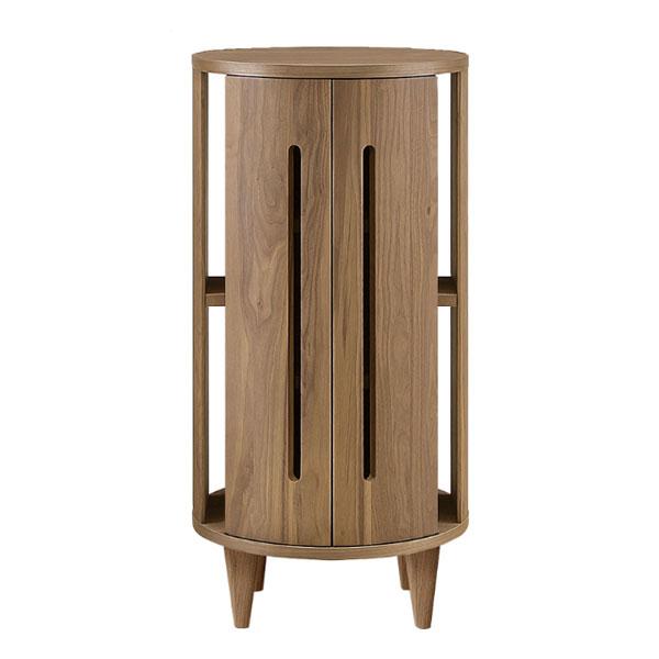 円柱をモチーフにした個性的なデザインのシェルフ！【サイズ】■W450×D420×H745mm【材質】■天板・側板：ウォールナット突板■前板：アルダー材【備考】■生産国：日本■構造：完成品（脚取付け）【ホルムアルデヒド規制対応】■塗料：F☆☆...