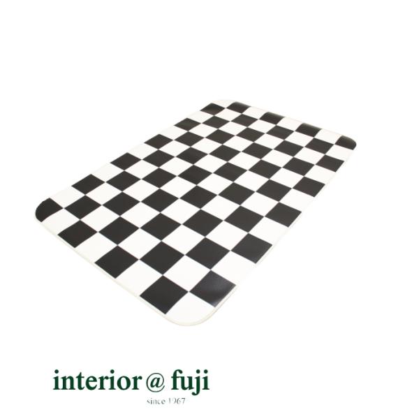 ■東リ　クッションフロアカーペット（白黒市松模様）■サイズ：約120cmx180cm■素材：不織布積層印刷発泡ビニル床シート PF■バイヤステープ：ポリエステル１００％■その他：抗菌・防カビ加工■床暖房には使用いただけません■用途：ガレージ...
