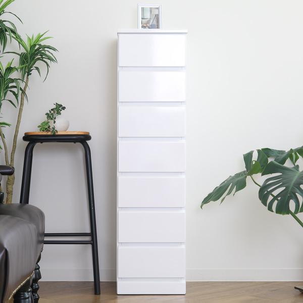 サイズ/約幅30.5×奥行40×高さ115.5cm重量/約24kg内容量/1台材質/前板・天板：中質繊維板、ウレタン塗装他：プリント紙化粧繊維板生産国/ベトナム製引き出し段数/7段組立状態/完成品●圧迫感のないスリムな7段チェスト●光沢感の...