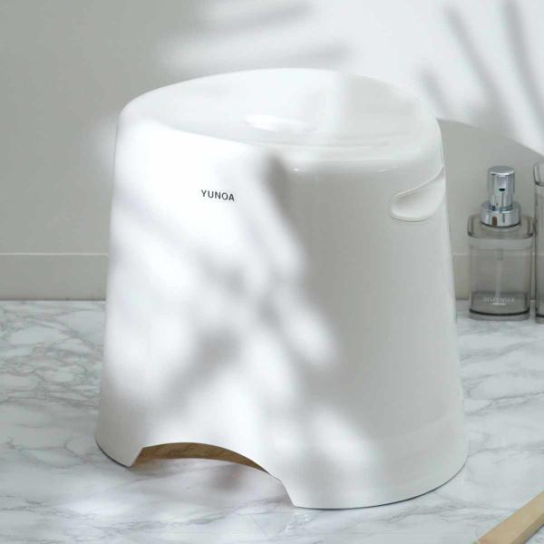 サイズ/約幅38×奥行31×高さ35cm内容量/1個材質/本体：ポリプロピレンすべり止め：EVA樹脂生産国/中国製●使いやすいシンプルなデザインにこだわった、ユノアシリーズの風呂椅子です。●すべり止めが付いているので安心して座ることができま...