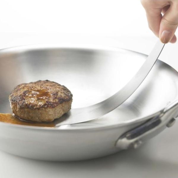 サイズ/約幅4.5×奥行1.5×高さ24cm内容量/1本材質/ステンレス生産国/日本製食器洗い乾燥機/使用不可●薄くしなやかなステンレス製のスパチュラです。●柔らかな弾力で食材の下にすべり込み、形崩れせずに取り分けができます。●安心の日本製...