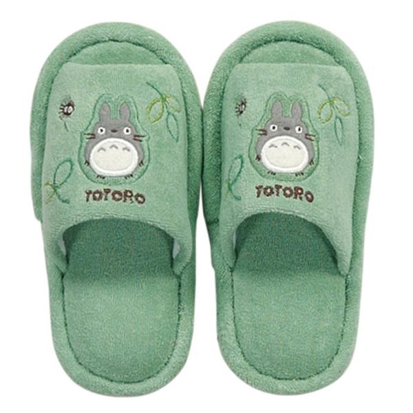 サイズ/子供サイズ（約16.5〜18cm）内容量/1組材質/パイル：綿100％地糸：ポリエステル100％生産国/中国製洗濯/洗濯機使用可能（ドラム式不可）乾燥機/使用不可●となりのトトロの大きなアップリケが可愛い子供用トイレスリッパです。●...
