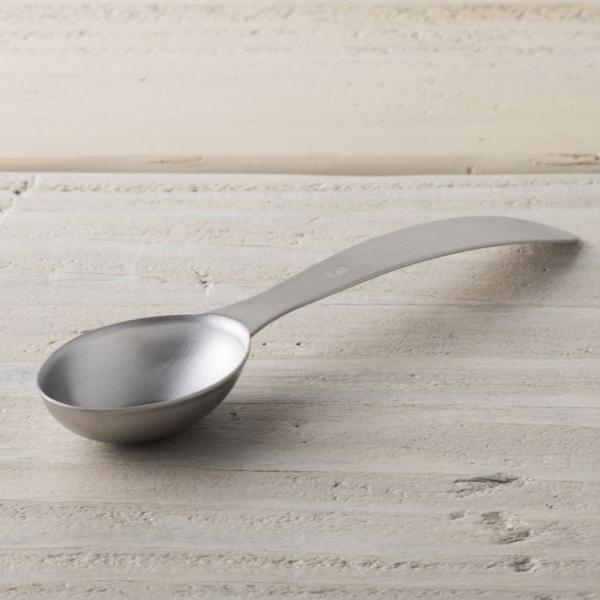 サイズ/約幅13.9×奥行3.2×高さ1.3cm重量/約20g内容量/1本（7.5ml）材質/18-8ステンレススチール生産国/中国製食器洗い乾燥機/使用可能●量り残りの少ない丸みをおびた形状の計量スプーンです。●丸みを帯びた形状は、計量の...