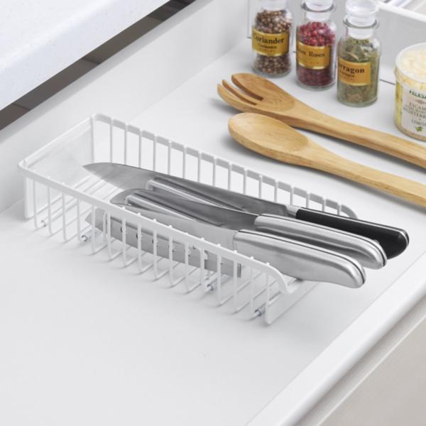 サイズ/約幅12×奥行28×高さ7cm内容量/1個付属品：保護カバー×8、保護シート×2材質/本体：スチール（亜鉛メッキ＋粉体塗装）保護カバー（10個）：PVC（耐熱温度約60度）保護シート（2枚）：PVC（耐熱温度約60度）生産国/中国製...