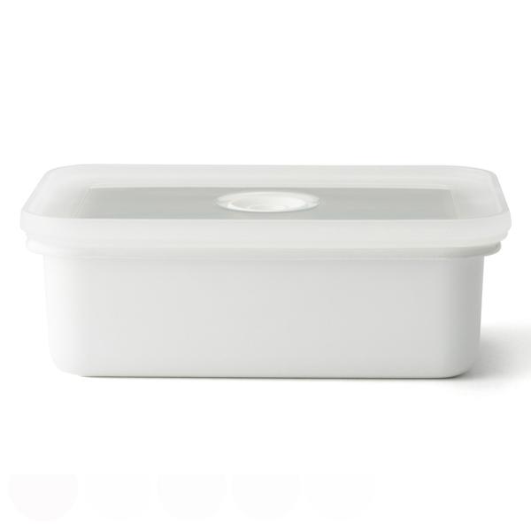 サイズ/約幅15×奥行10×高さ8.5cm重量/約300g内容量/700ml材質/本体：ほうろう用鋼板ふた：ポリプロピレン・シリコーン生産国/タイ製保存容器 ホーロー容器 琺瑯容器 琺瑯製品 角型容器 スクエア フードコンテナ 食品保存 お...