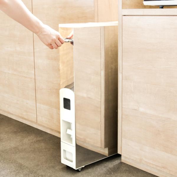 サイズ/約幅10×奥行40.6×高さ67.1cm※キャスターを含む高さ：約68.6cm重量/約2.8kg容量/米収納量：約12kg受皿容量：約4合計量方式：1合内容量/1台材質/本体：ステンレス鋼板フタ・残量確認窓：AS樹脂ハンドル：ABS...