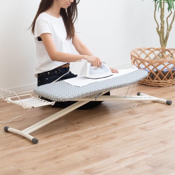 サイズ/約幅125×奥行34×高さ91cmアイロン掛け面：約幅92×奥行34×高さ26〜84cm折り畳み時：約幅132×34×7cm重量/約4.5kg内容量/1台材質/本体・脚部・アイロン置き台：スチール（粉体塗装）脚部キャップ：TPRアイ...