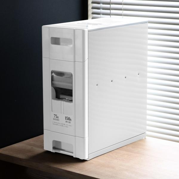 サイズ/約幅19×奥行38.2×高さ45cm重量/約2.9kg容量/米収納量：約12kg（上から投入時：12kg/前から投入時：10kg）受皿容量：約5合計量方式：0.5合/1合内容量/1台材質/本体：カラー鋼板（マイルドホワイト）その他：...