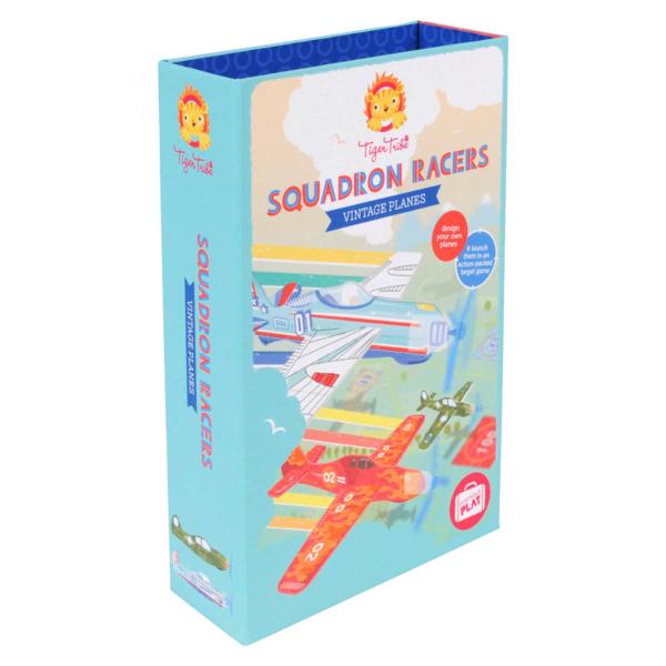 サイズ/カバー本体：幅14×奥行5×高さ21cm収納ケース：幅13×奥行2.5×高さ15.5cm飛行機：幅16.5×長さ15cmペン14cmステッカー：7×5.5cmターゲットシート：33×37.5cm重量/約420g内容量/カバー本体、収...