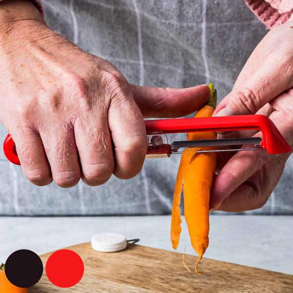 サイズ/約幅2.5×奥行1.5×高さ18cm重量/約40g内容量/1個材質/ABS樹脂、日本製ステンレススチール種類/ブラック、レッド生産国/中国製耐熱温度/250度食器洗い乾燥機/使用可能●収納に便利なコンパクトサイズの縦型ピーラーです。...