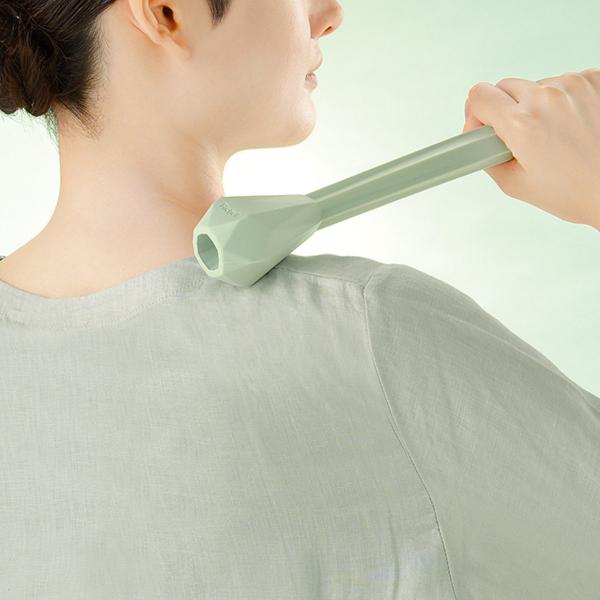 サイズ/約高さ25.3cm直径：約5.1cm内容量/1個材質/シリコーンゴムカラー/グリーン生産国/中国製耐熱温度/140度●デザイン性に優れたマッサージグッズです。●お風呂でのリラックスタイムにもおすすめです。●伸びをする時の補助棒として...