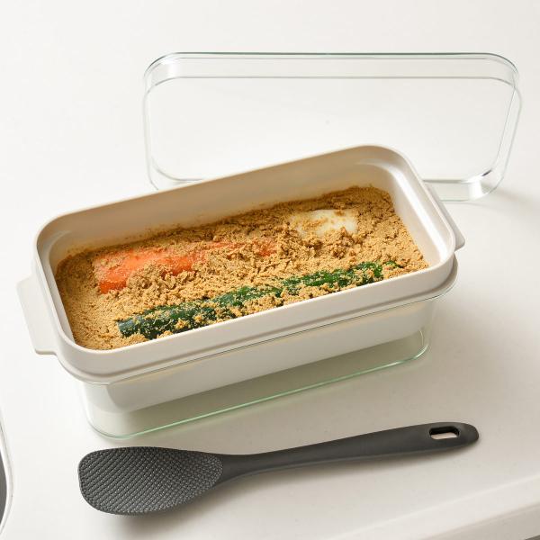 サイズ/約幅29.6×奥行13.2×高さ10.5cm重量/約560g容量/満水容量：外容器：約2.1L適正容量：内容器：ぬかどこ約1kg／外容器：約200ml内容量/1個付属品：しゃもじ材質/外容器・蓋：飽和ポリエステル樹脂内容器・しゃもじ...