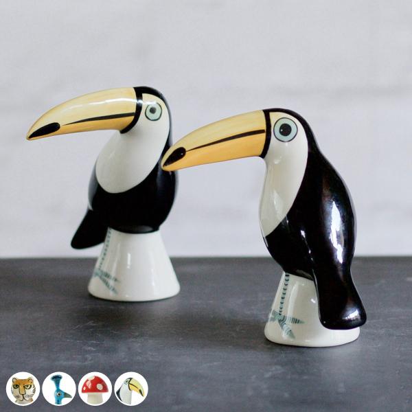 サイズ/内容量/1セット（Salt・Pepper）材質/陶器種類/Tiger、Peacock、Toadstool、Toucan生産国/スリランカ製●食卓が楽しくなる陶器製の塩コショウ入れです。●塩は1つ穴、コショウは3つ穴になっています。●...