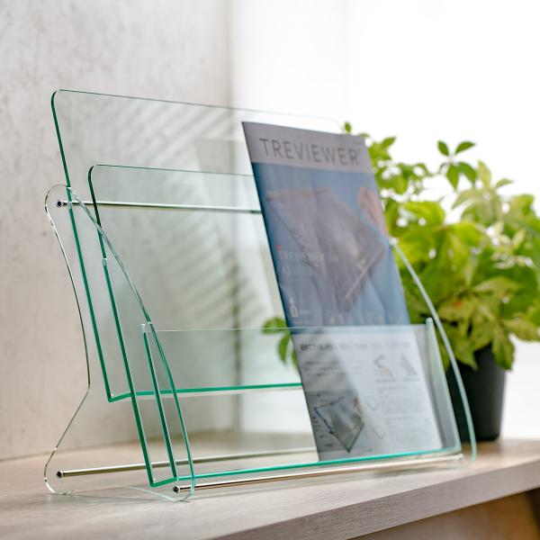 サイズ/約幅43.2×奥行14.1×高さ31.5cm内容量/1個材質/アクリル生産国/日本製組立状態/お客様組立品●高級感のある美しいアクリル製パンフレットスタンドです。●A4判 2列2段サイズです。●オフィスや待合室に最適な卓上スタンドで...