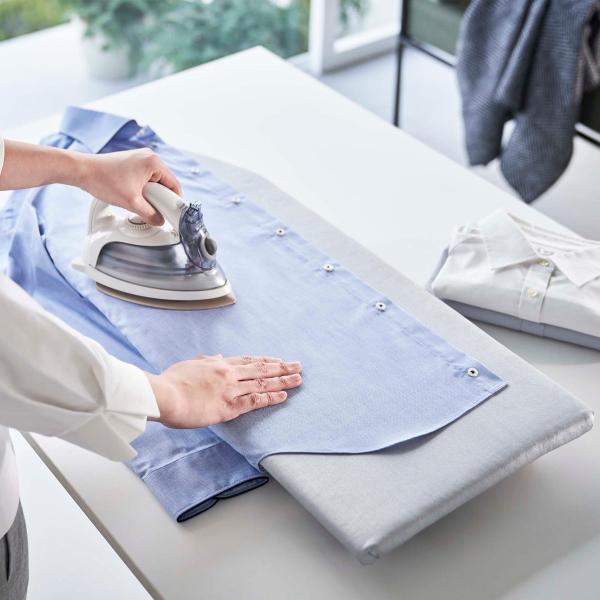 サイズ/約幅75×奥行30×高さ6cm重量/約2350g内容量/1台材質/表面布：綿100％（アルミコーティング）クッション材：ポリエステル天板：木質繊維板脚部：ABS樹脂キャップ：シリコーン生産国/日本製パーツ別耐熱温度/脚部：90度パー...