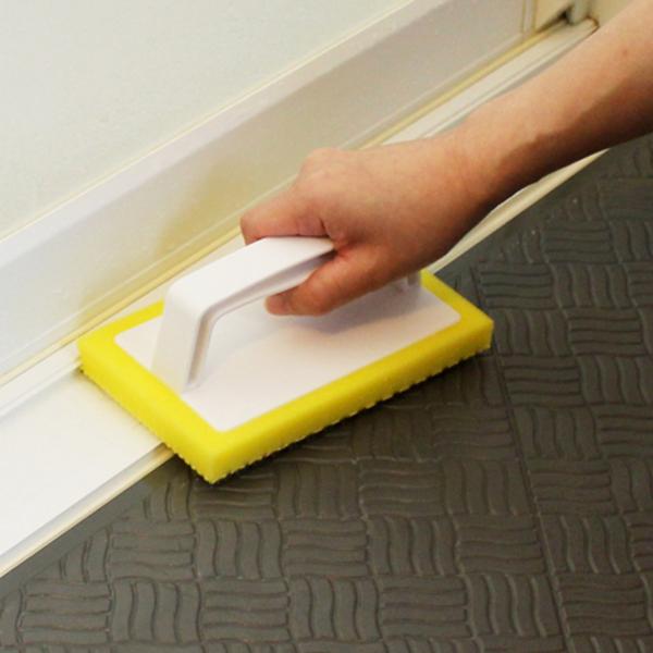 サイズ/約幅10×奥行16×高さ7cm重量/約70g内容量/1個材質/スポンジ：ポリウレタンブラシ：ナイロン、ポリエステルグリップ：ABS樹脂生産国/日本製耐熱温度/70度●洗剤不要の凹凸床お掃除ブラシ浴室用です。●洗剤による手荒れの心配も...