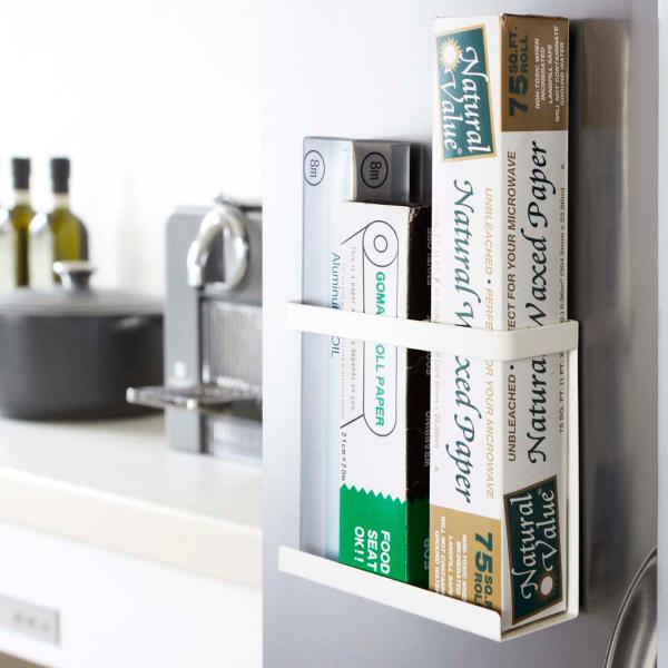 サイズ/約幅17.5×奥行6×高さ15.5cm対応サイズ：約幅4.5×奥行4.5cm以内×高さ15.5cm以上の食品包装用ラップフィルム箱重量/約500g内容量/1個材質/スチール（粉体塗装）、マグネットカラー/ホワイト耐荷重/約1kg●ラ...