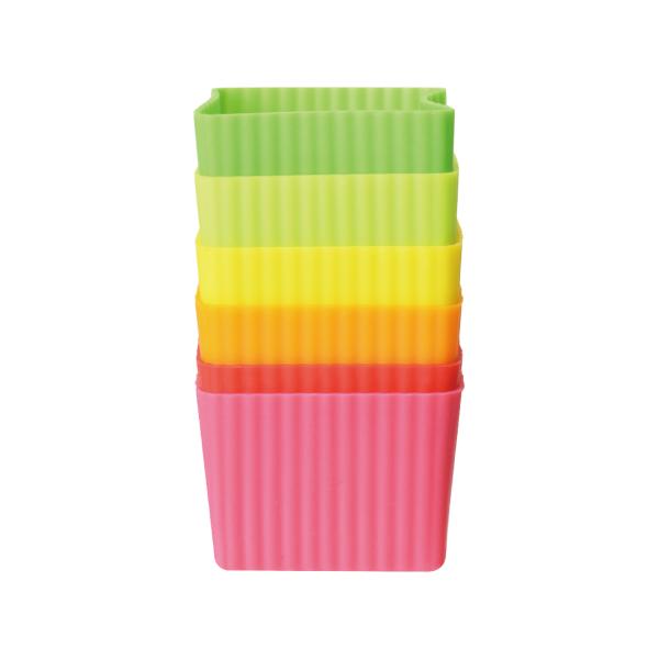 サイズ/約幅5.4×奥行4.8×高さ4cm容量/約80ml内容量/6個入材質/シリコーンゴム生産国/中国製耐熱温度/230度耐冷温度/-30度食器洗い乾燥機/使用可能電子レンジ/使用可能オーブン/使用可能●洗って繰り返し使えるシリコンカップ...