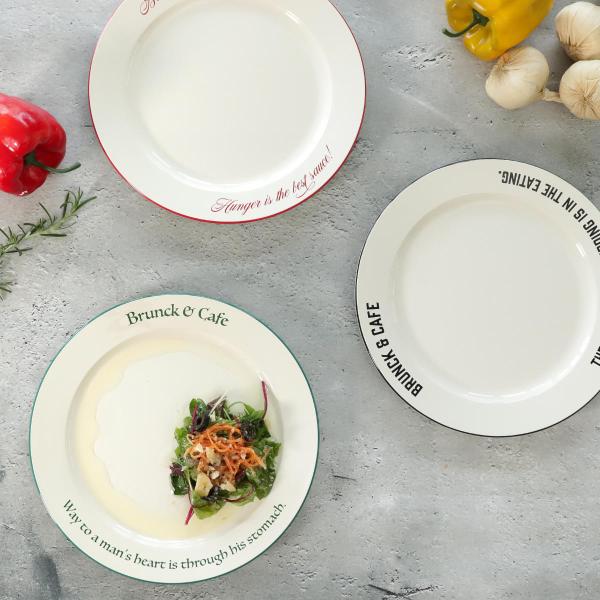 サイズ/約高さ2cm直径：約24.2cm内容量/1枚材質/PET種類/ブラック、グリーン、レッド生産国/日本製食器洗い乾燥機/使用可能電子レンジ/使用可能●英字のプリントがかわいいカフェ風プレートです。●大人1人前のパスタなどに丁度いいサイ...