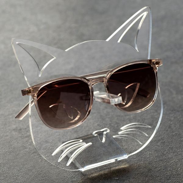 サイズ/約幅14.4×奥行7.6×高さ13.1cm内容量/1個材質/アクリル生産国/日本製●アクリルの透明感が美しい、猫型のメガネスタンドです。●メガネをよく使う場所に置いて便利にお使い頂けます。●アクリル独特の素材感は、シンプルモダンなデ...