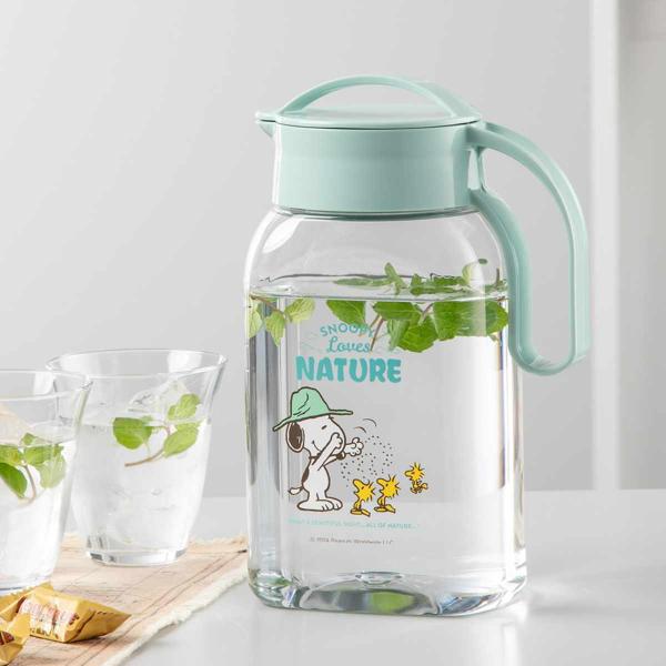 サイズ/約幅16.3×奥行10.2×高さ24.5cm容量/約1.8L内容量/1個材質/本体：AS樹脂フタ・キャップ：ポリプロピレンパッキン：シリコーン生産国/日本製食器洗い乾燥機/使用不可電子レンジ/使用不可●スヌーピーがデザインされた冷水...