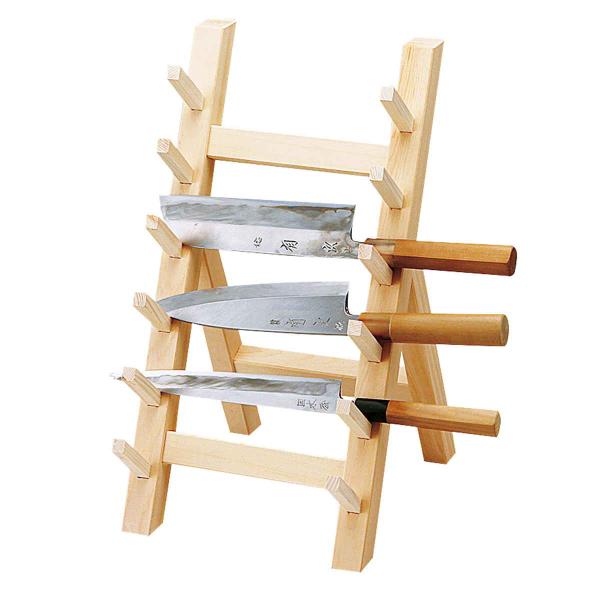 サイズ/約幅27×奥行25×高さ48cm重量/約1135g内容量/1個材質/スプルス生産国/日本製●美しく包丁を収納できる包丁掛 6本用です。●スプルス材を使用した、大小様々な大きさの包丁が収納できる包丁掛です。●包丁が整然と美しく並んだ様...