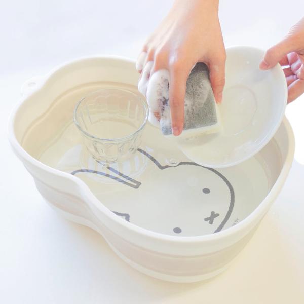 サイズ/使用時：約幅24.5×奥行32×高さ11.9cm折り畳み時：約幅24.5×奥行32×高さ4.4cm容量/約5L内容量/1個材質/本体部分：ポリプロピレン樹脂接合部分：スチレン系熱可塑性エラストマー生産国/中国製耐熱温度/70度耐冷温...