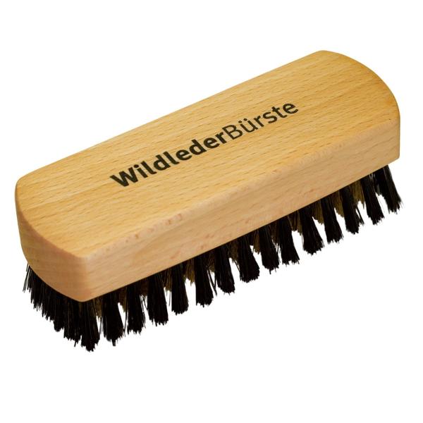 サイズ/約横4×縦11.5cm内容量/1個材質/豚毛、真鍮、ブナ生産国/ドイツ製●ドイツ老舗ブラシメーカー「REDECKER」の靴用ハンドブラシです。●真鍮ワイヤーで汚れを取り除き、豚毛で毛を立たせます。●使い込むほど味わいが出る天然木の持...