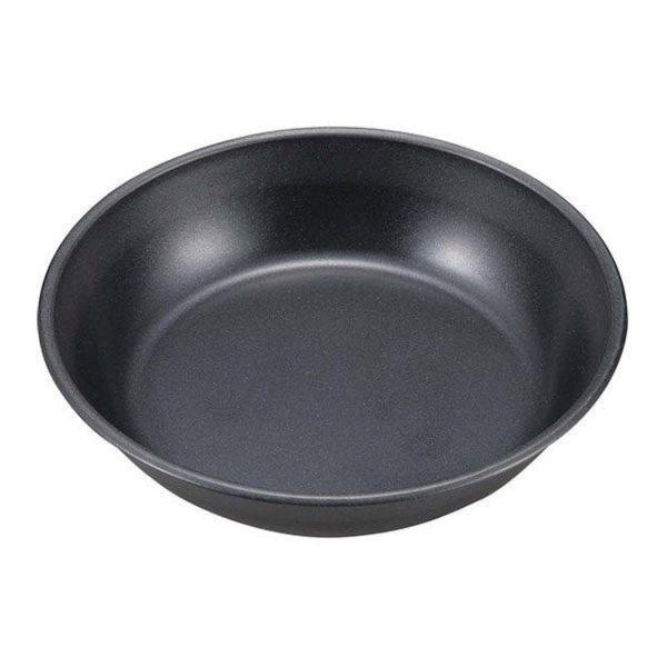 サイズ/約高さ3.7cm直径：約17cm重量/約99g内容量/1枚材質/鉄（ふっ素樹脂塗膜加工）生産国/日本製食器洗い乾燥機/使用不可●ふっ素樹脂塗膜加工されたお皿で、汚れは落ちやすくお手入れが簡単です。●深さがあるので、汁物も入れることが...