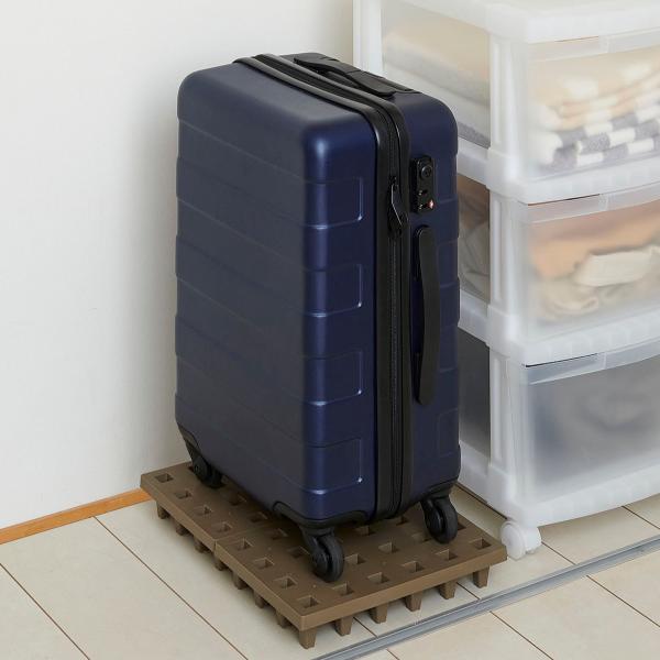 サイズ/約幅20.7×奥行30.7×高さ5cm幅・奥行重なりしろ：7mm（1枚あたり）重量/約0.29kg内容量/6枚（2枚×3）材質/PP、PE生産国/日本製耐荷重/約300kg（1枚あたり）●湿気・カビ対策に役立つジョイントパレットです...